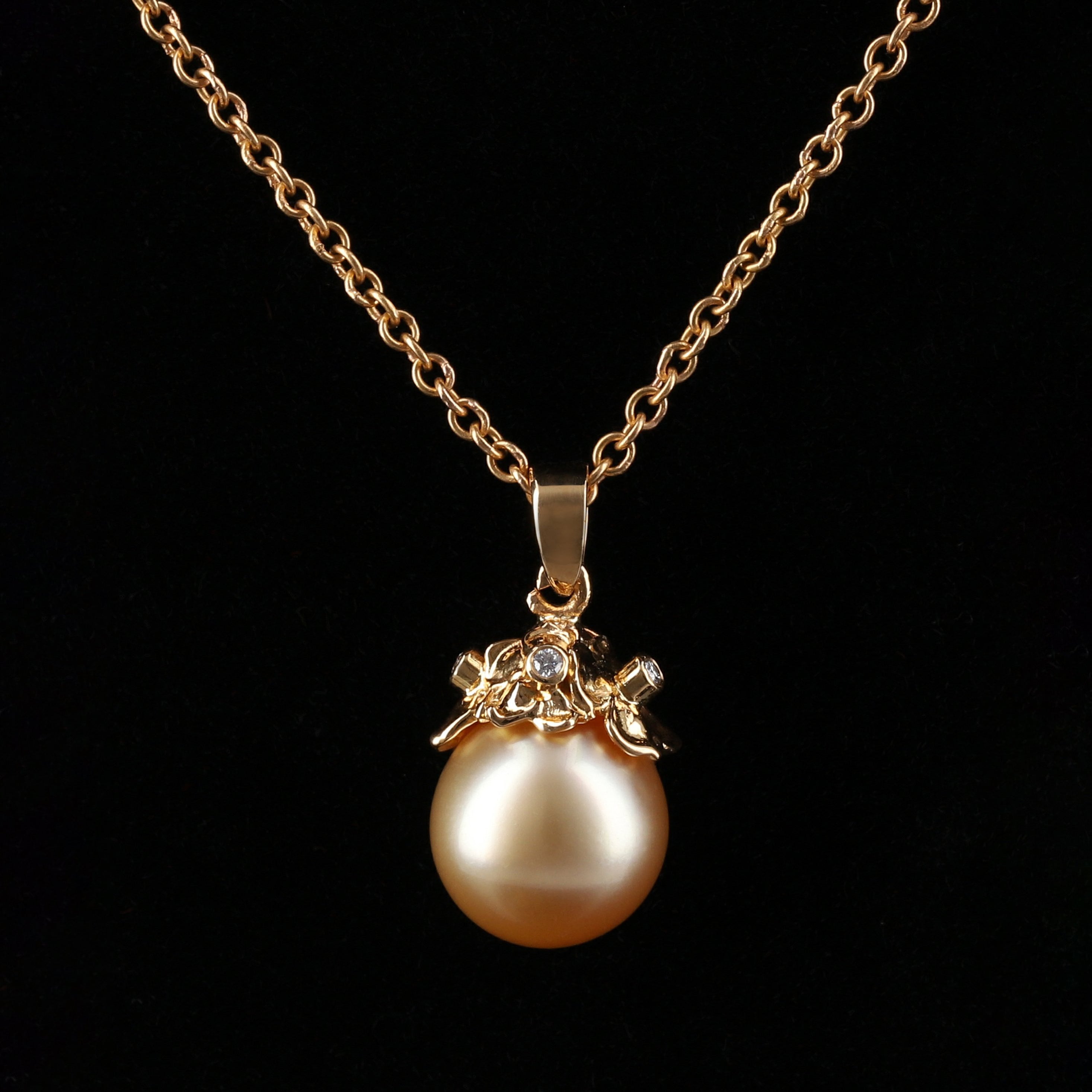 Dew-drop Pendant – Sheen by Shaikha